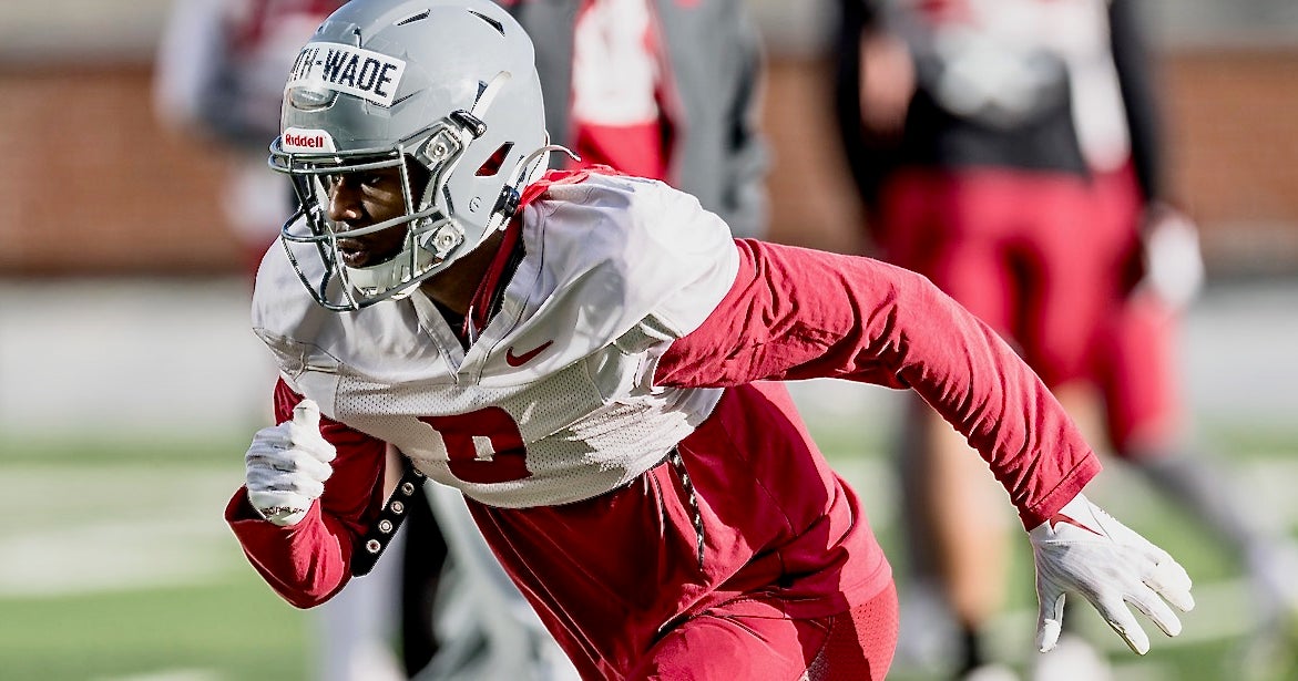 Chau Smith-Wade's hat tip to 'crazy' WSU trio on offense