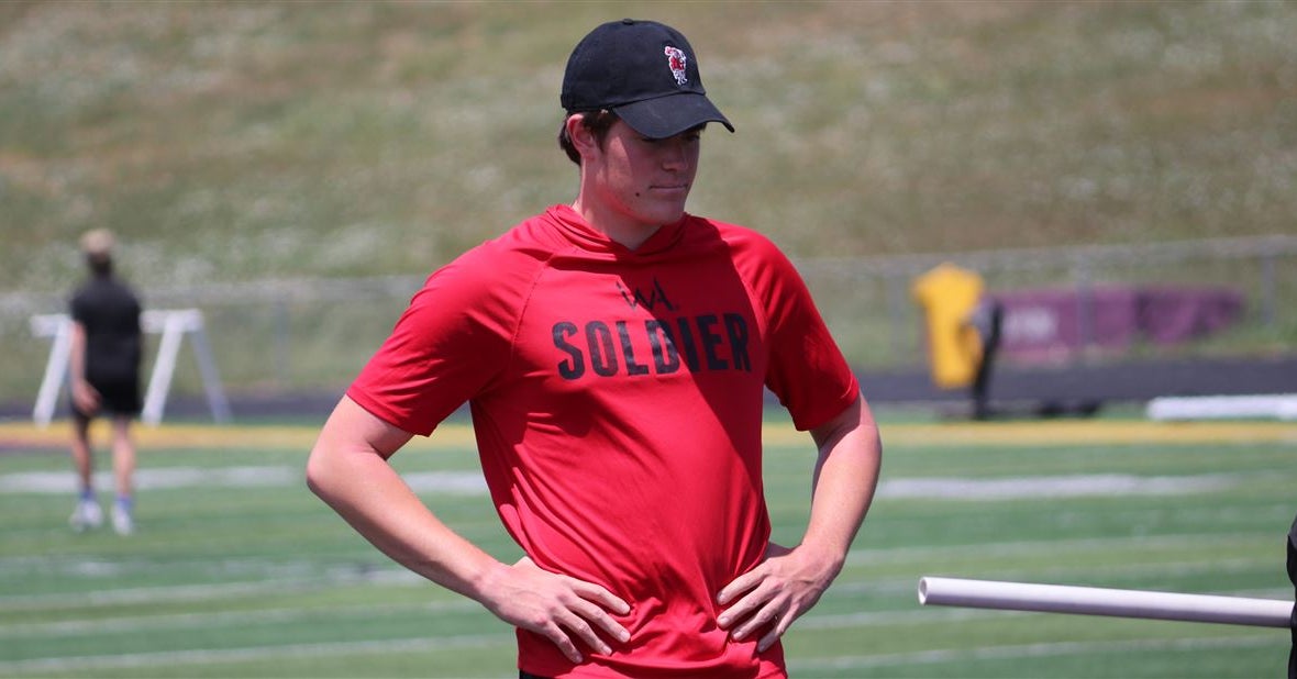 QB commit Kaelin spends time with Carter Nelson on unofficial visit