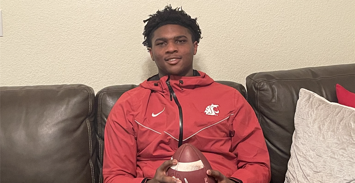 WSU QB Cameron Ward and Cougfan.com sign NIL agreement