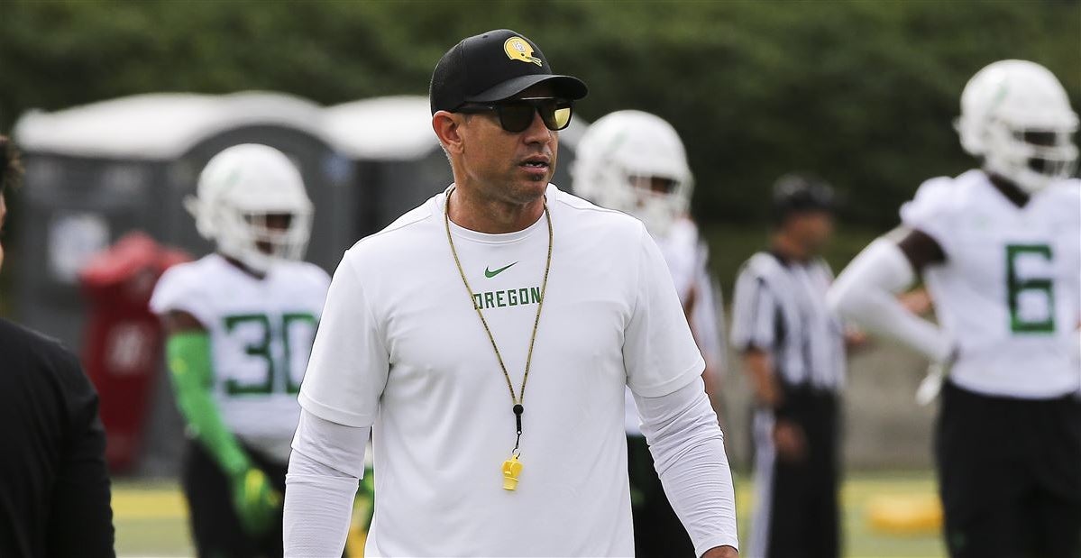 Report: Oregon OC Marcus Arroyo 'close to a deal' as UNLV HC