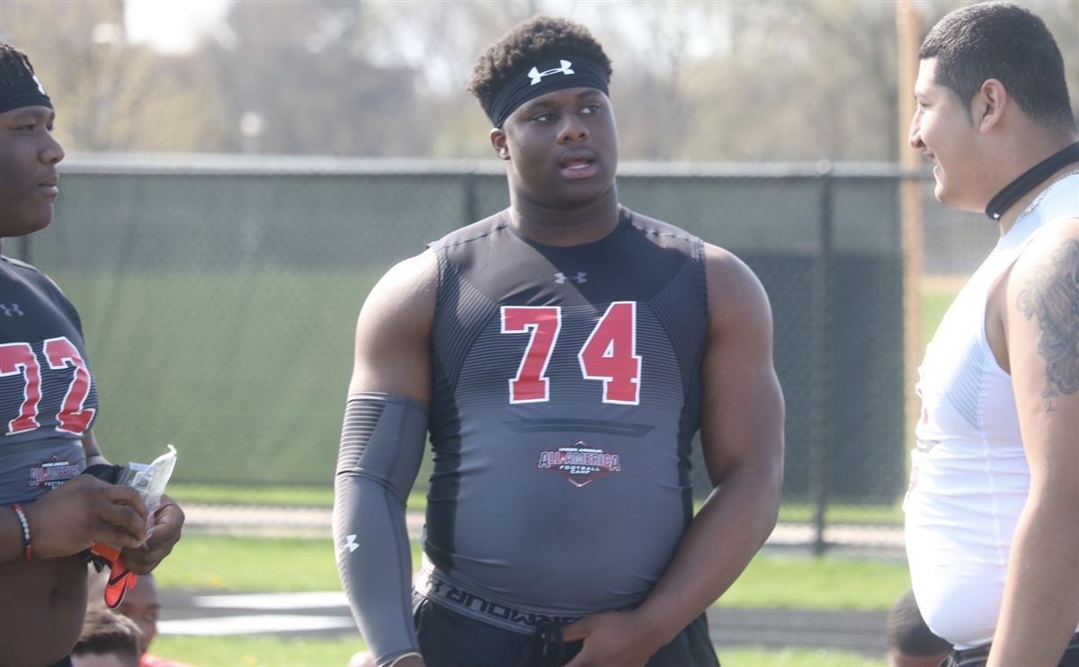 JUCO DT Isaiah Coe gets first offer