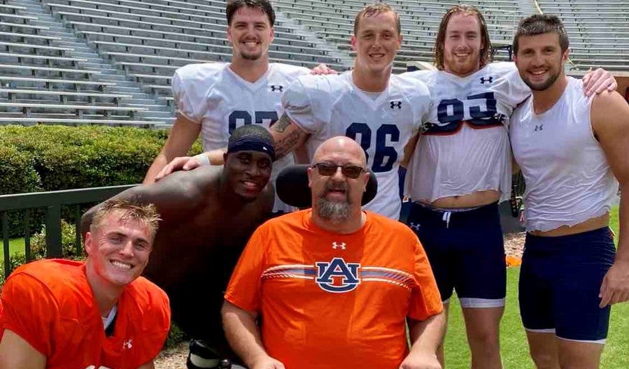 'My family's shocked': Teammates, community support Auburn TE Luke Deal ...