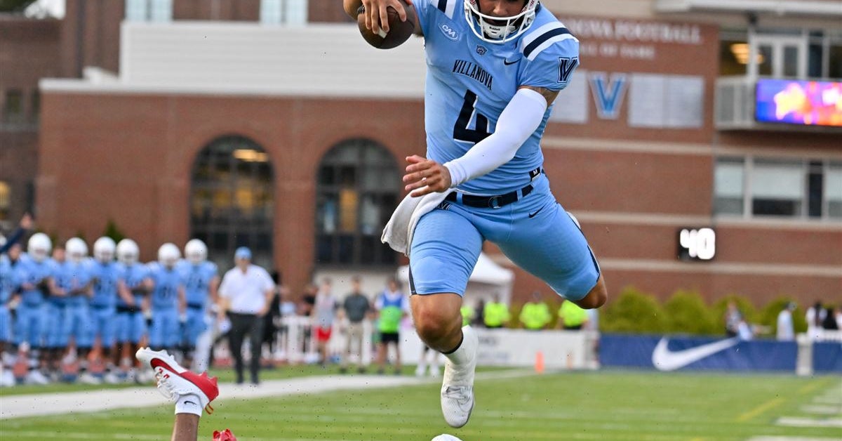 Villanova holds off YSU for season-opening, 24-17 victory