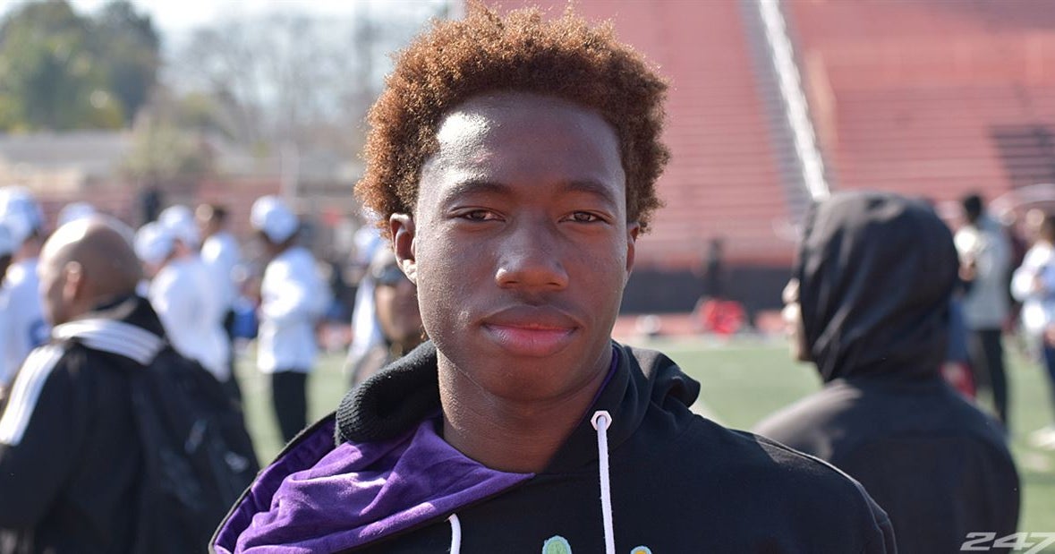 Rising 2023 ATH Emmanuel Karnley Talks Montlake Visit, Recent Husky Offer