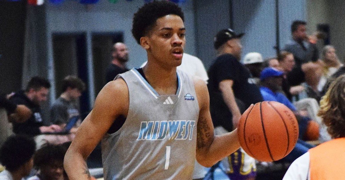 DeVries Adds Jonathan Powell to 2024-25 Roster