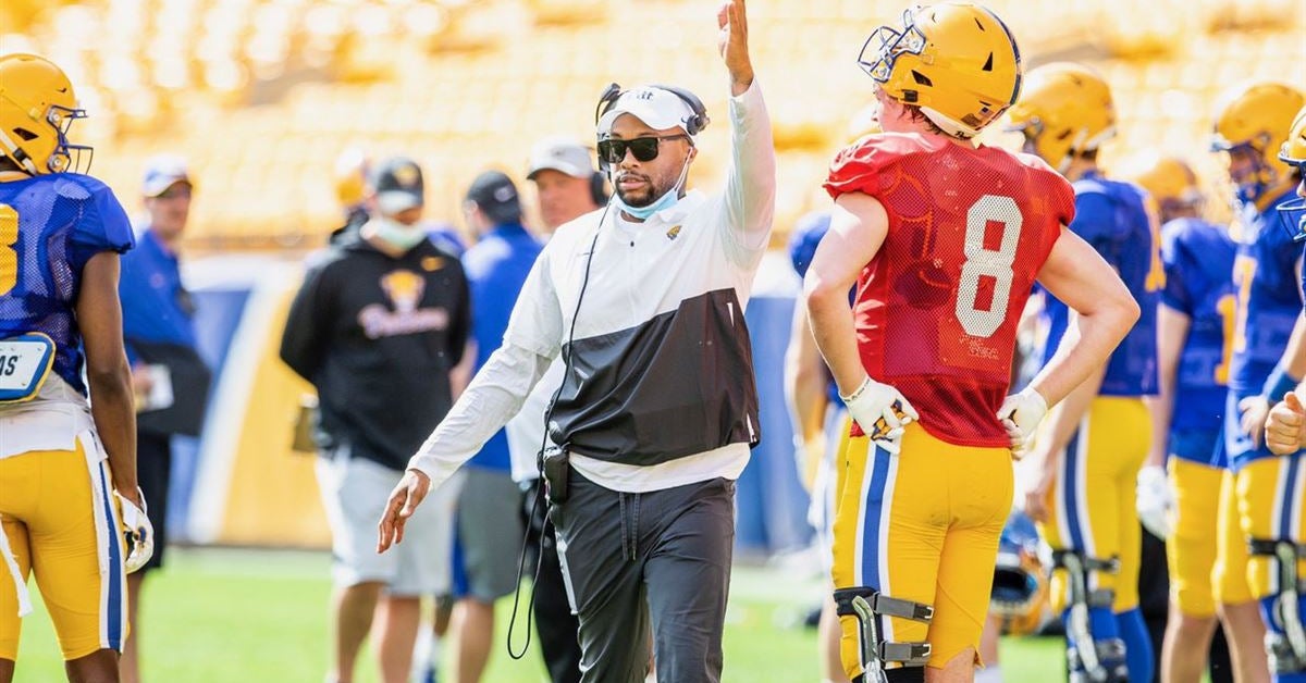 Texas hires Pitt's Brennan Marion as receivers coach