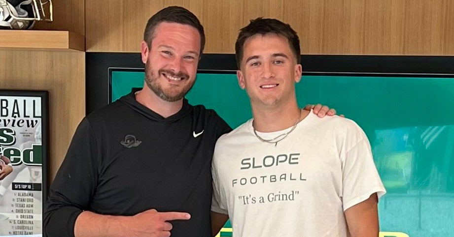 Arizona QB Luke Moga announces commitment to Oregon