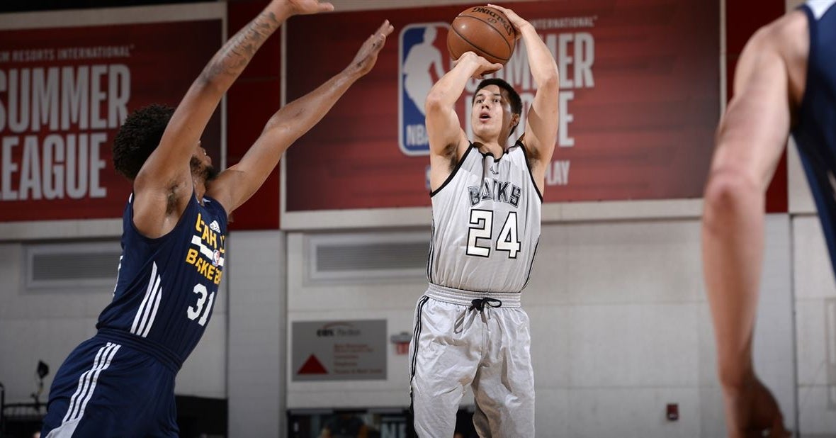 Koenig Signs With Chicago