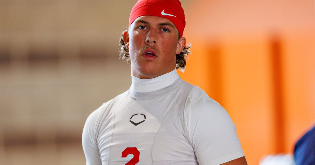 Ole Miss QB Jaxson Dart one of 16 semifinalists for Davey O'Brien Award