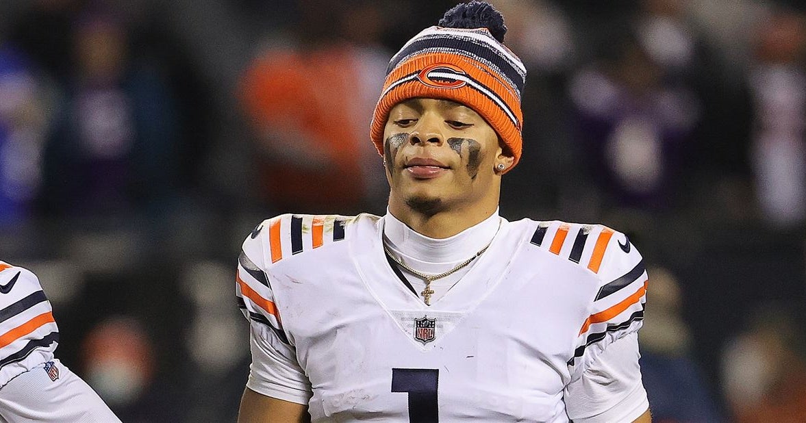 Bears' Justin Fields says mistakes at crucial times have been 'story of ...