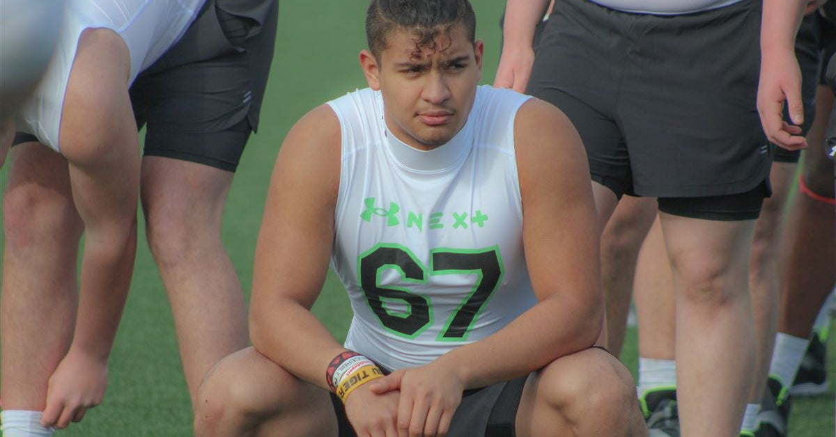 2023 offensive lineman Brandon Solis mapping out official visits for ...