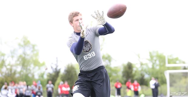 Illinois Recruits Praise NFL alum J.R. Niklos