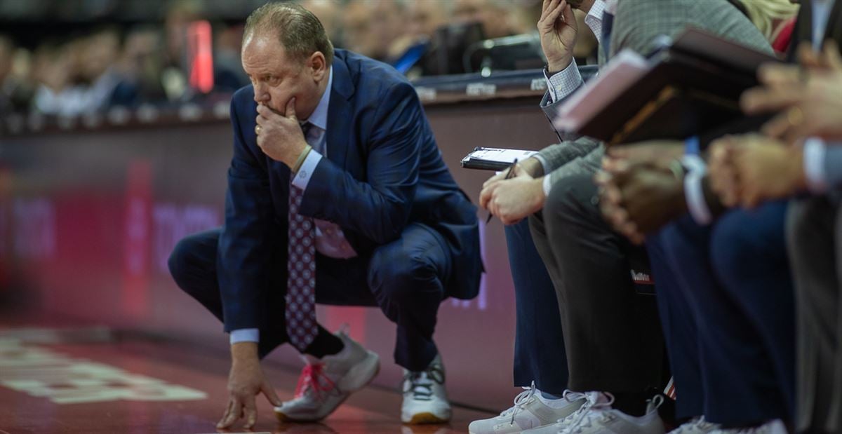 Greg Gard Contacts Three-Star Center