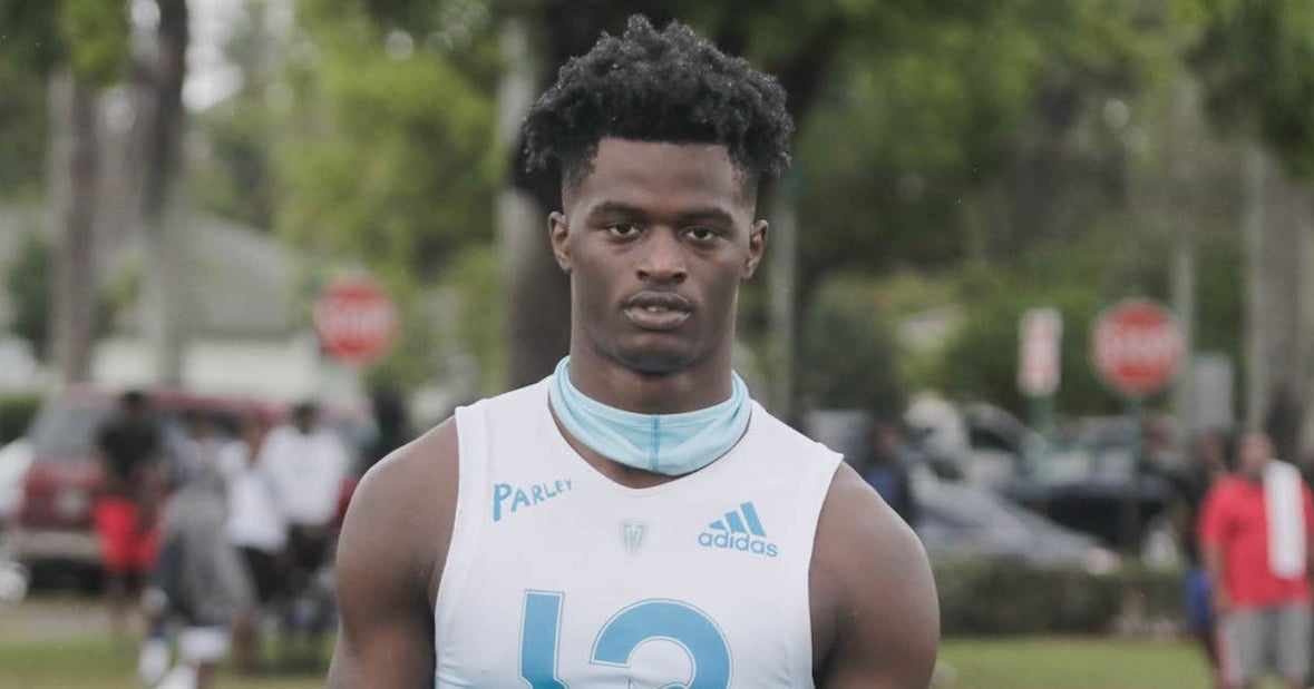 UF WR commit Syveion Ellis likes UM's Rob Likens