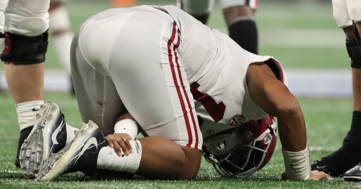 How Tua Tagovailoa's family reacted after his injury vs. Georgia