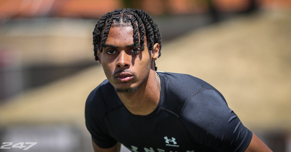 Top247 CB Adonyss Currie signs with Texas A&M Football