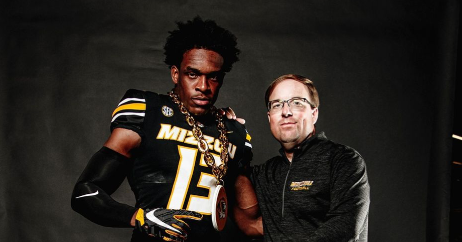 Emerging 2025 DE Tobi Haastrup holds Missouri in high regard after ...