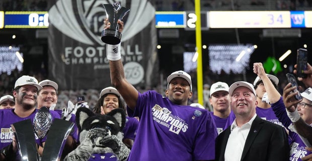 Recounting the last 10 football games between the Oregon Ducks and ...