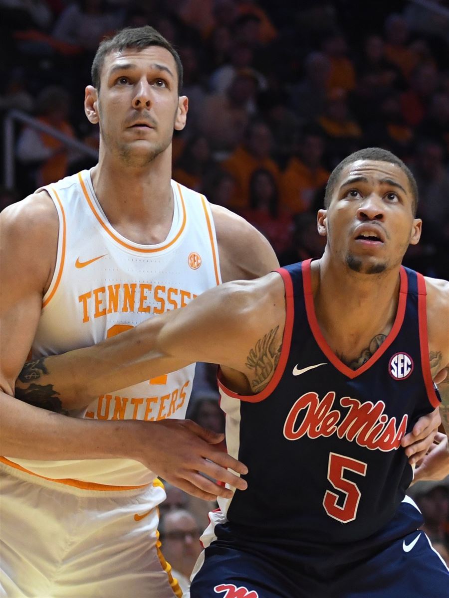 Barnes pushing upside-rich Plavsic to be more physical