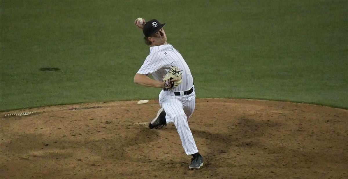 FINAL: Vanderbilt 6 - Carolina 4