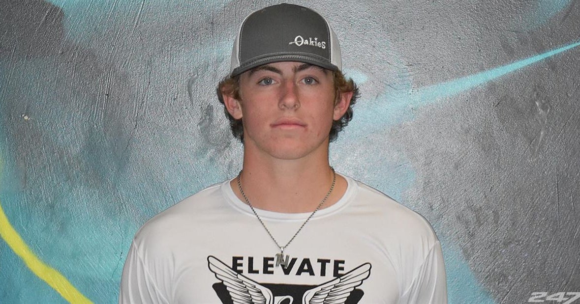 QB Jackson Holt looking for late action