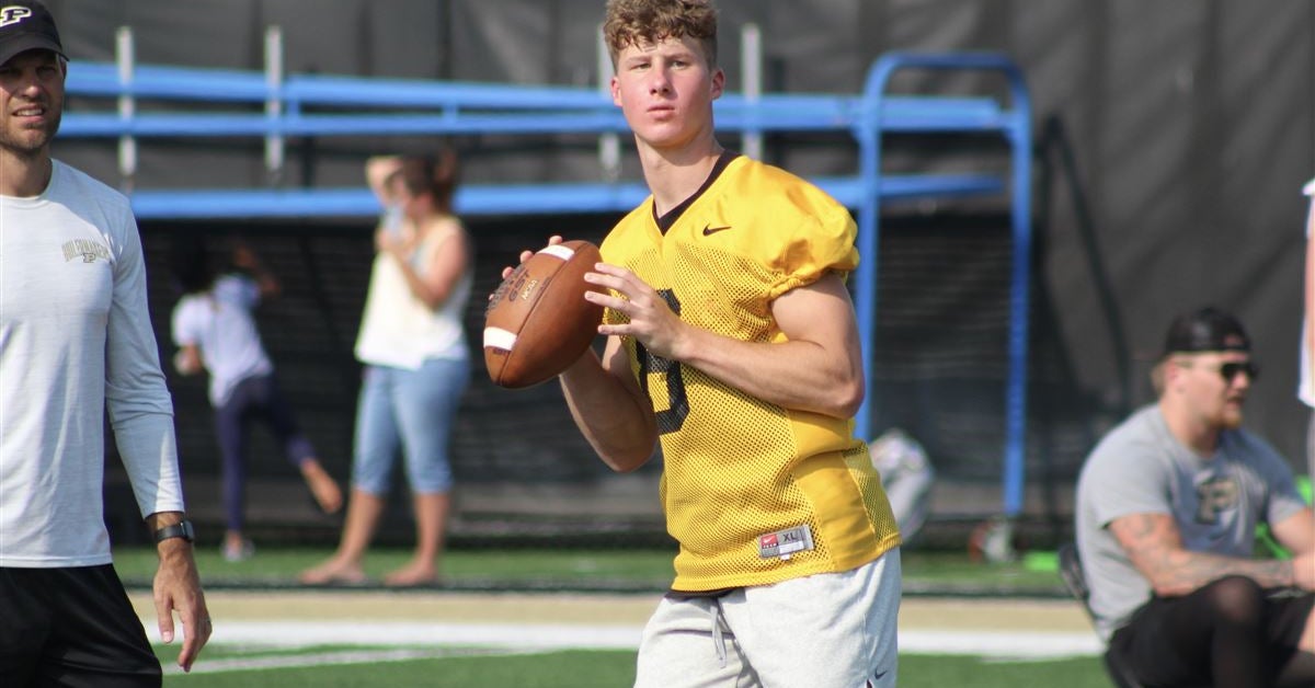 Bock's Afternoon Nuggets: 2025 quarterback target looking at December ...