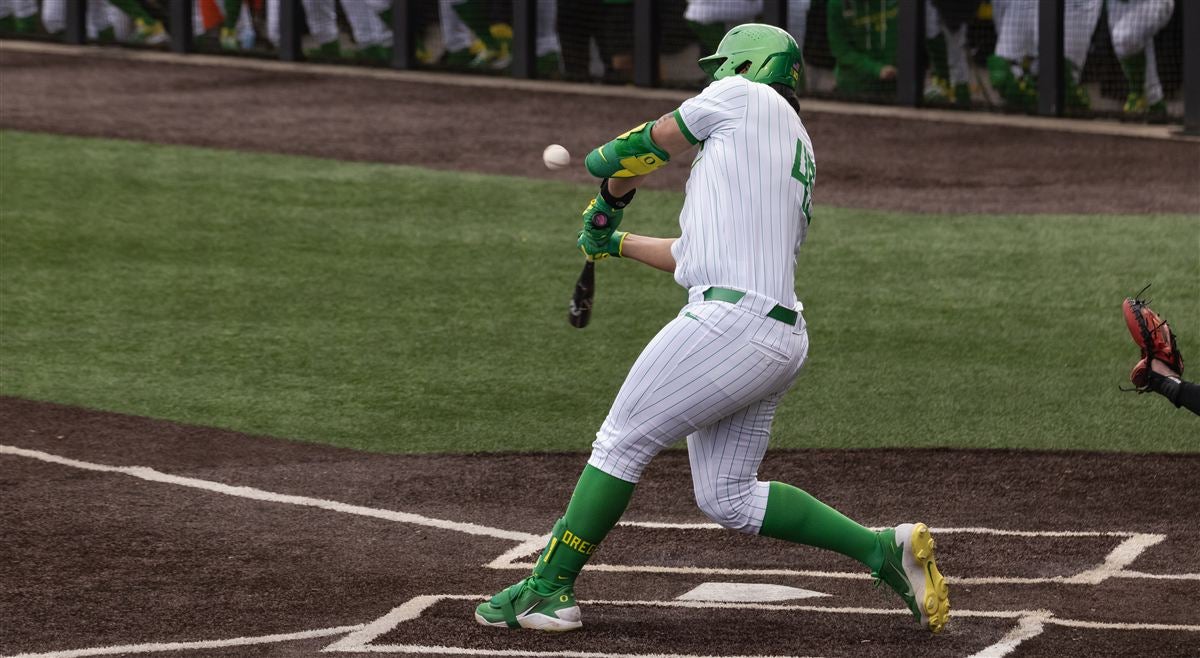 Photos: Ducks Dominate Youngstown State Behind Clarke’s Gem, Early Power
