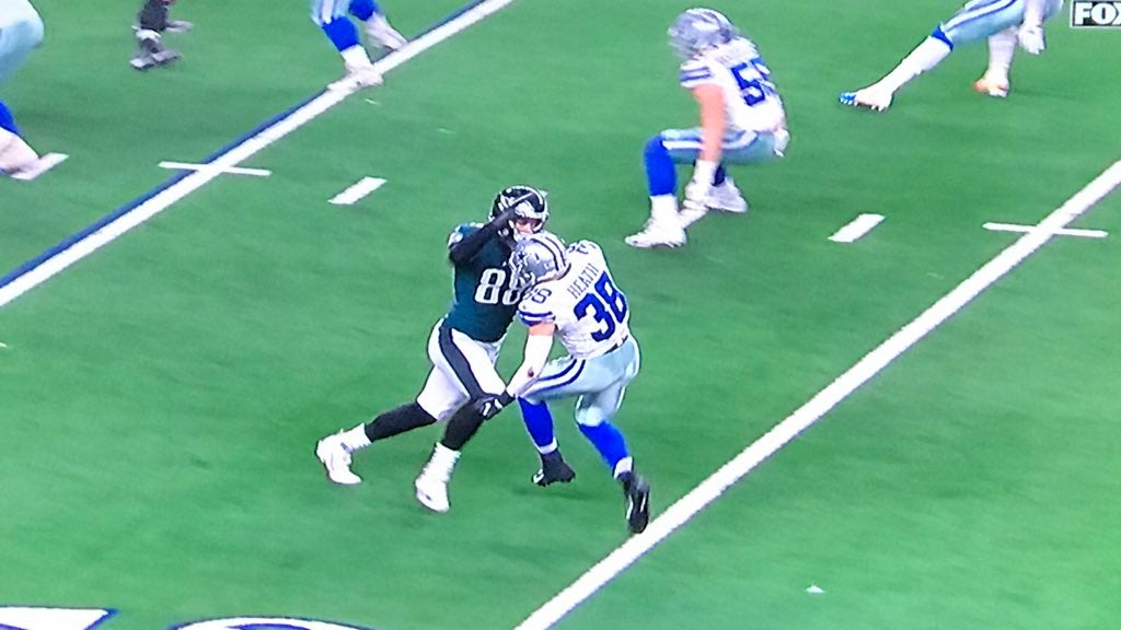Offensive pass interference call takes away Dallas Goedert TD