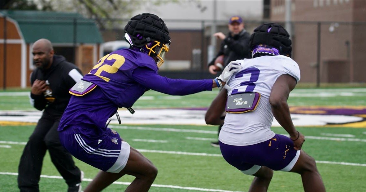PHOTOS: ECU conducts sixth workout of spring practice