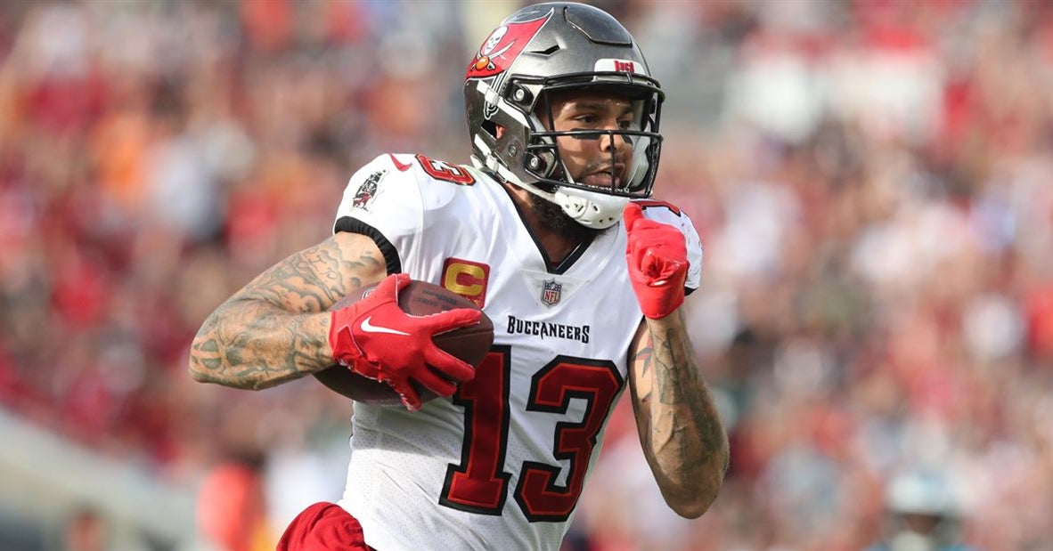 Watch the moment Mike Evans makes NFL history and earns huge bonus ...