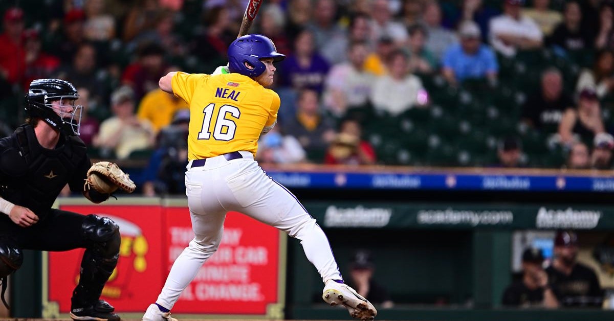 LSU bats explode in win over Texas State