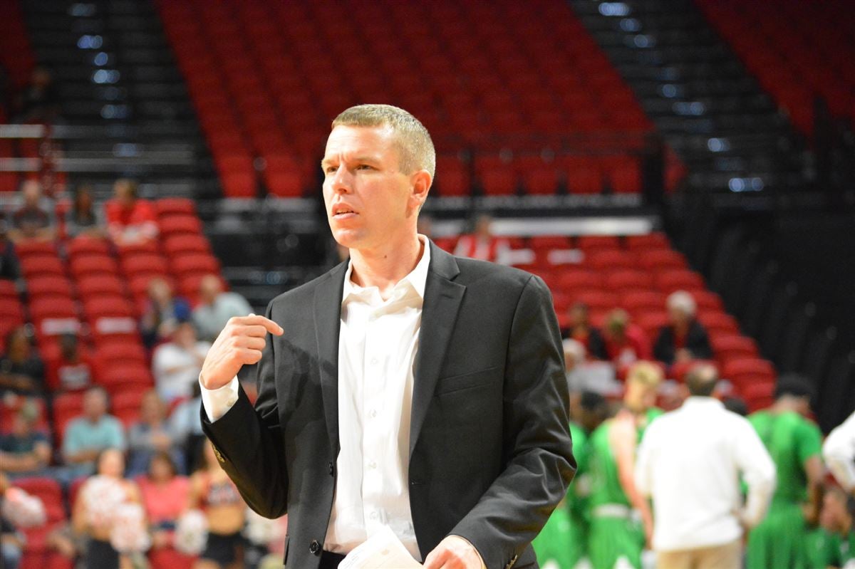 UNT officially names Ross Hodge as next head basketball coach at the ...