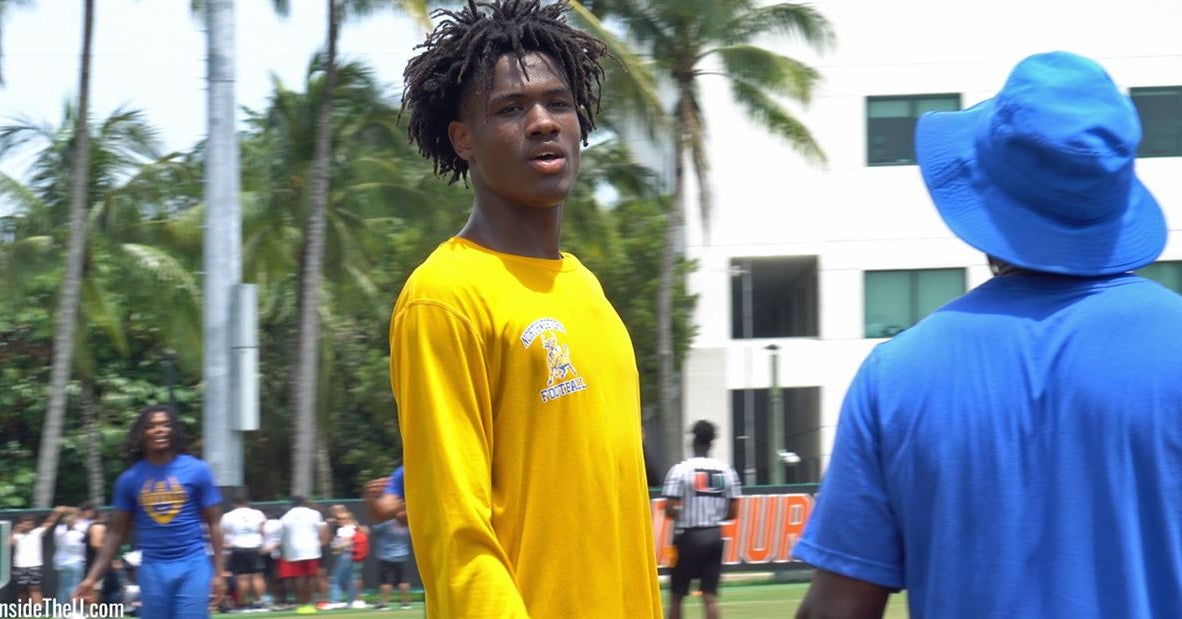 WR Calvin Russell goes in-depth on recruiting and reviews latest visit ...