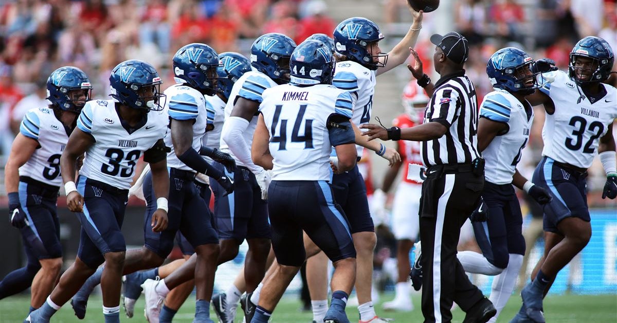 Terps dominate first half to beat Cats, 38-20