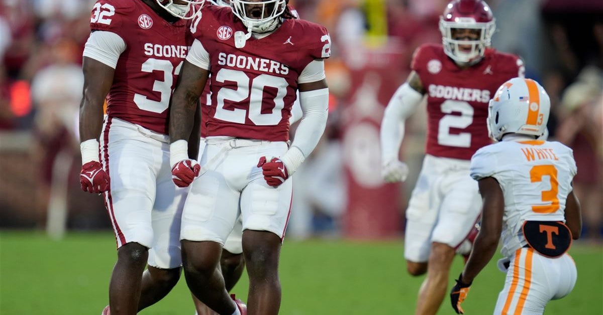 Oklahoma linebacker Lewis Carter is expected to enter transfer portal