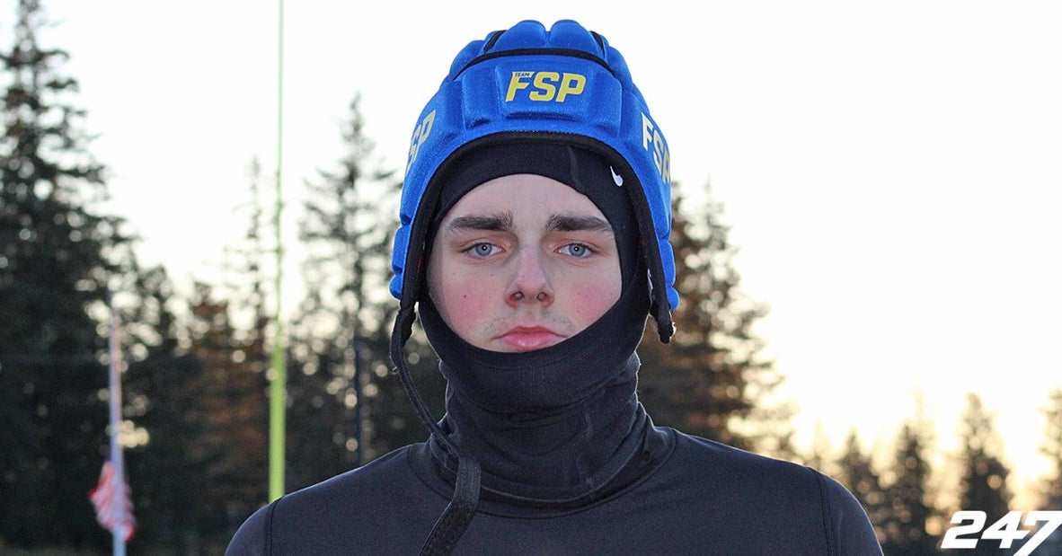 2027 TE Seager Milholen holding a number of offers