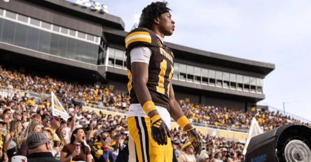 Maryland lands commitment from Wyoming transfer Chris Durr