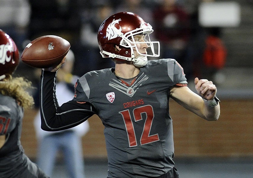 Washington State quarterback sets NCAA passing record