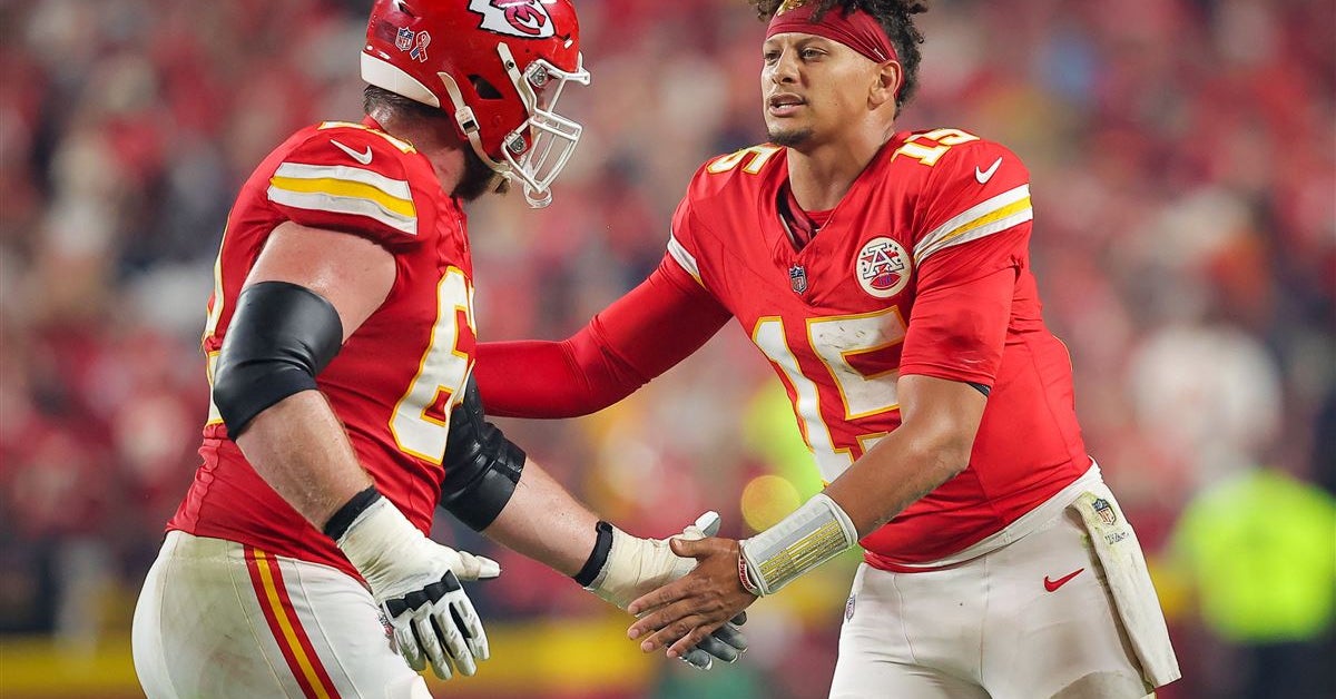 Patrick Mahomes is caught on a hot mic seemingly asking referee to let him know when a defender ...