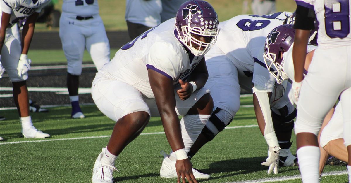 SIGNED: O-Line "Mauler" signs with the Mountaineers