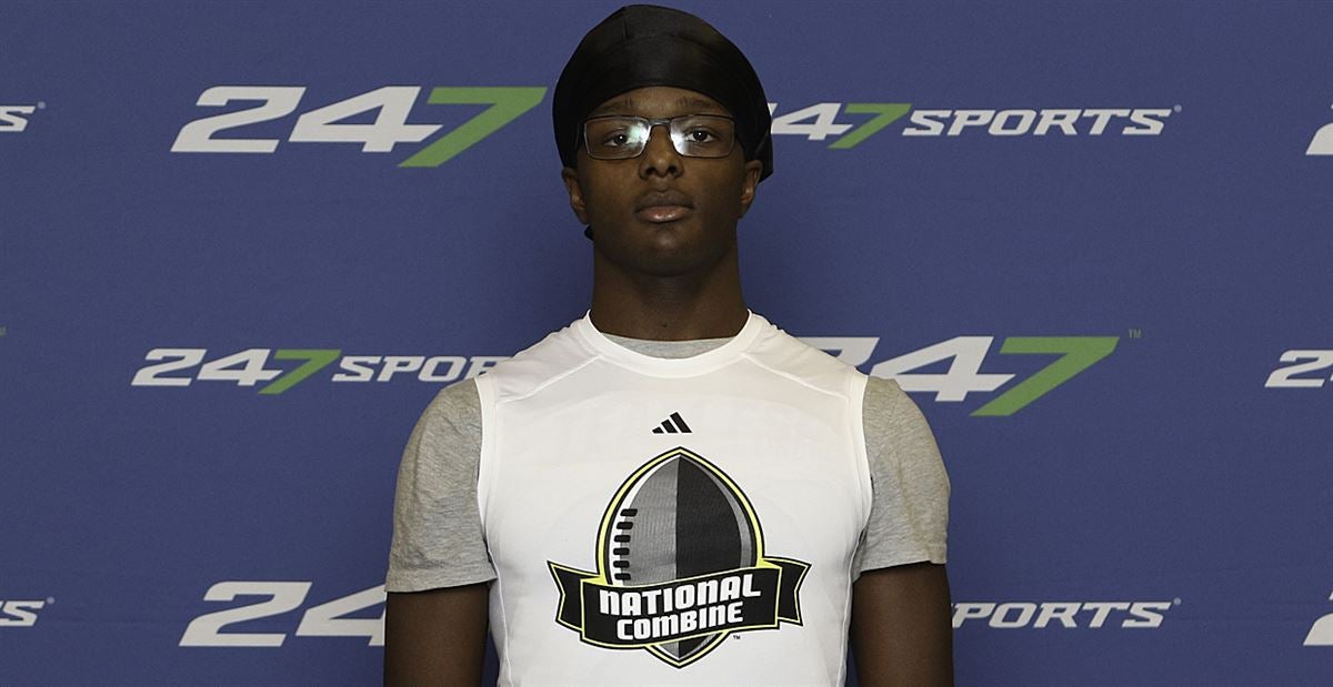 2026 WR Oteko Mwamba has a couple of offers in