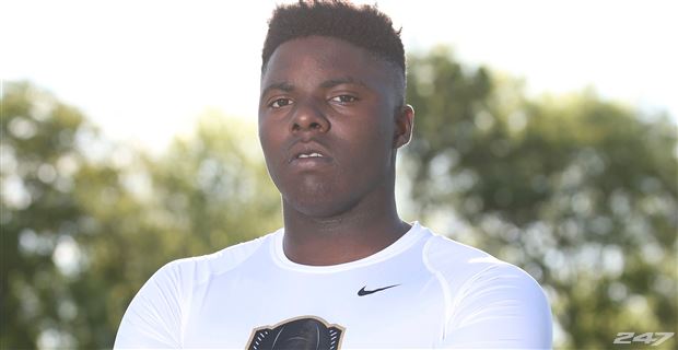 4-Star DE Bryan Jones Commits To Rebels