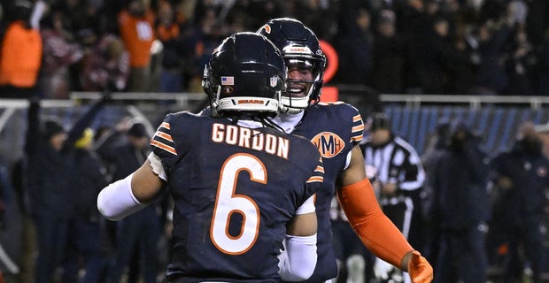 Five storylines that defined the Bears 2025 season on defense