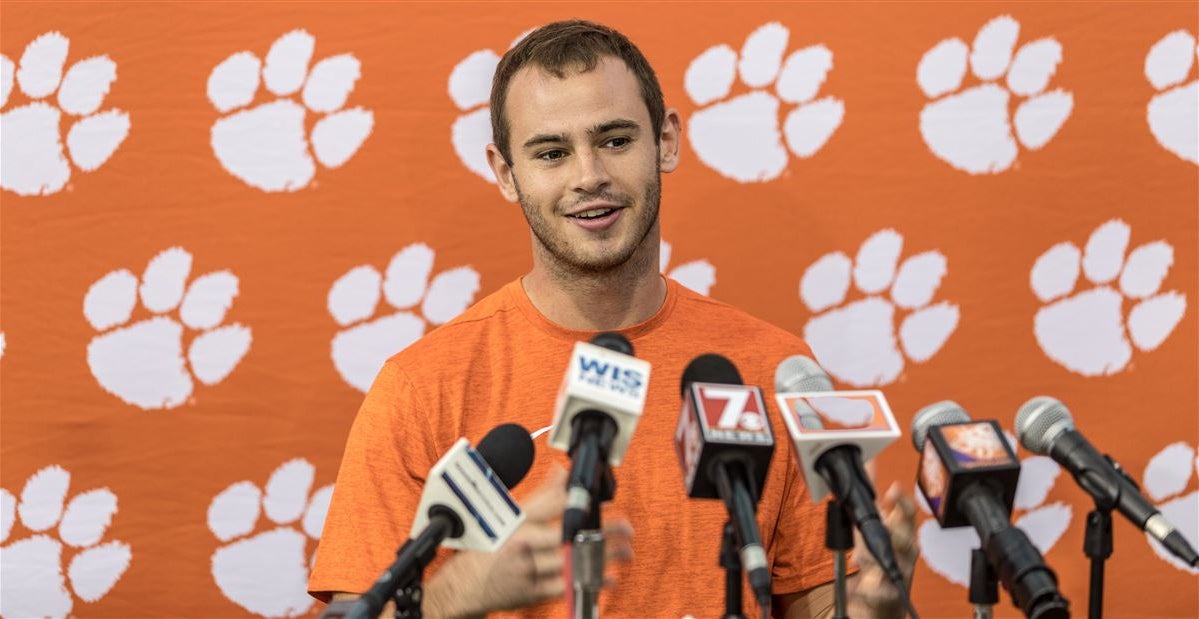 Renfrow: When you commit to a school, you commit to a team