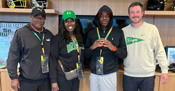 Signing Day: Five-star WR Jalen Lott signs with Oregon Ducks