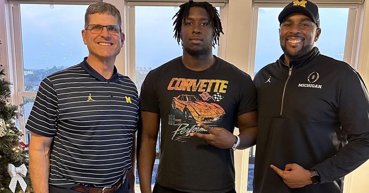 Michigan OL commit Nathan Efobi has amazing in-home with Harbaugh and Moore