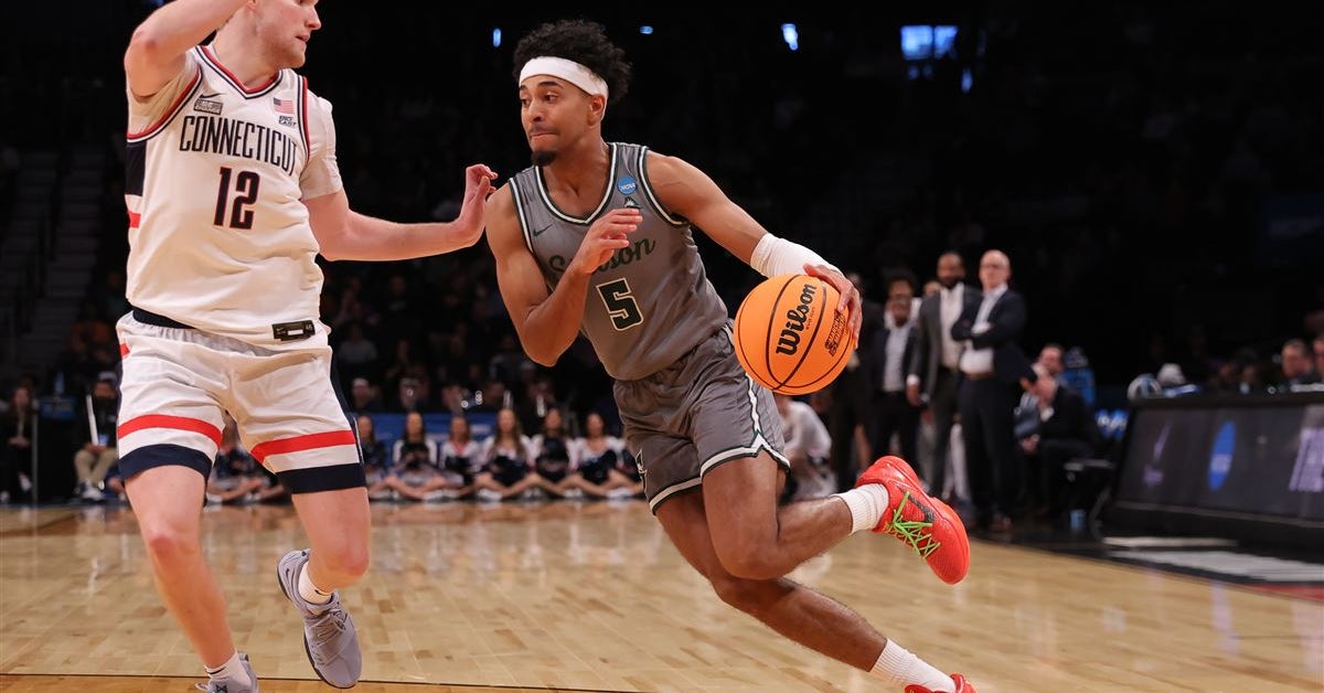 Northwestern Hosts Two Guards in Transfer Portal