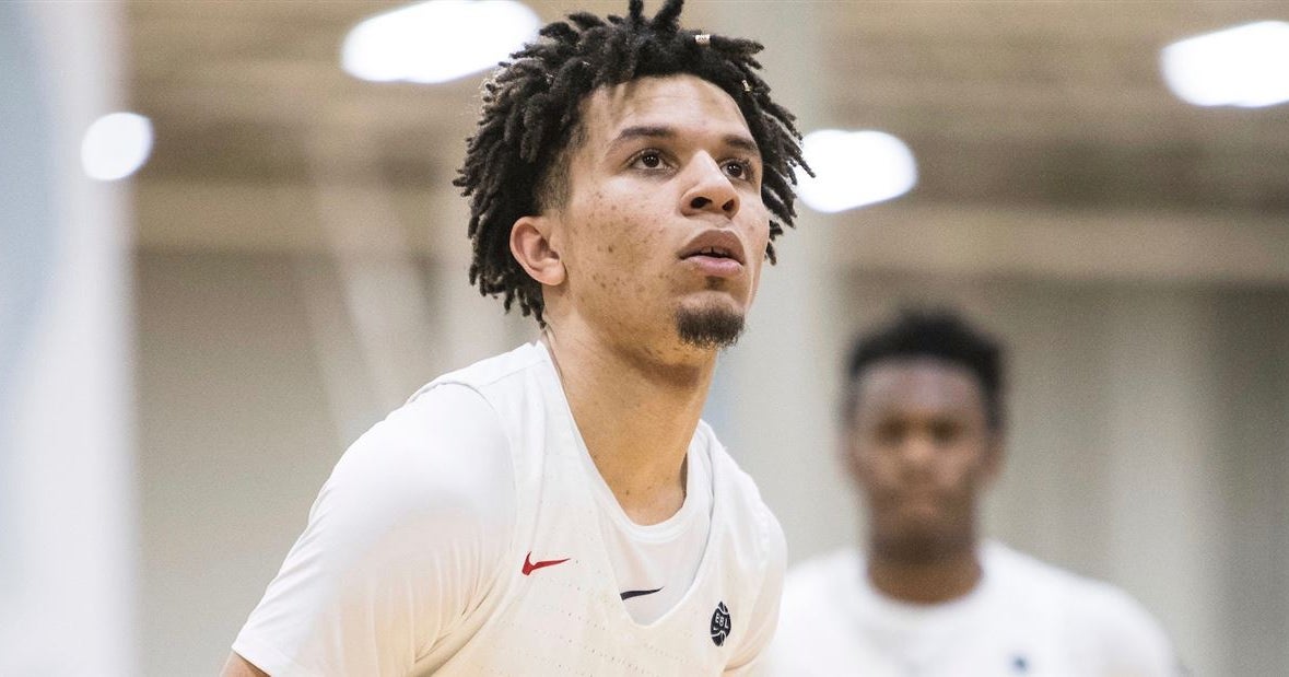 Look: Cole Anthony Takes Surprise Visit to UNC