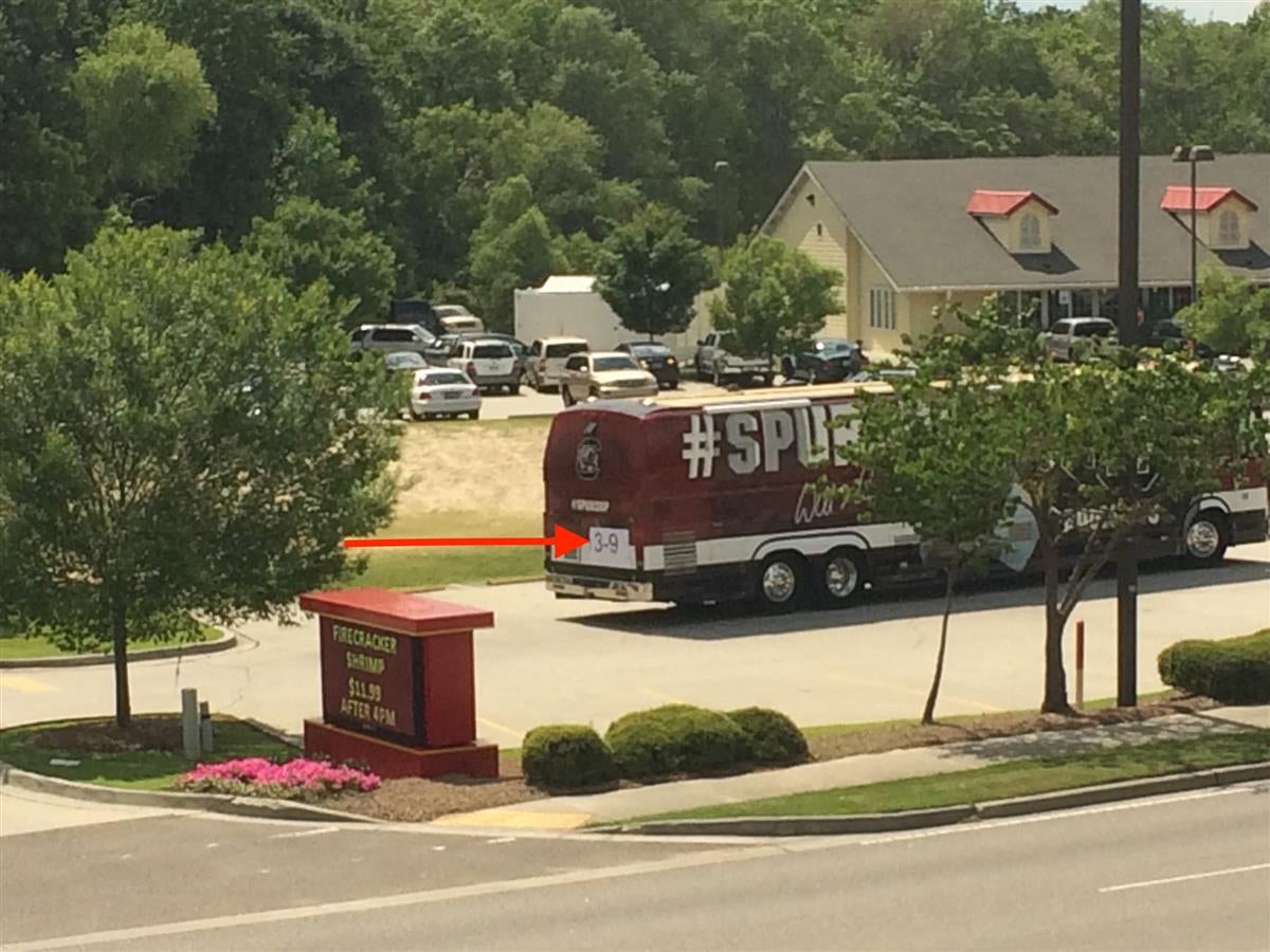 Clemson Fan trolls the South Carolina Boom Bus