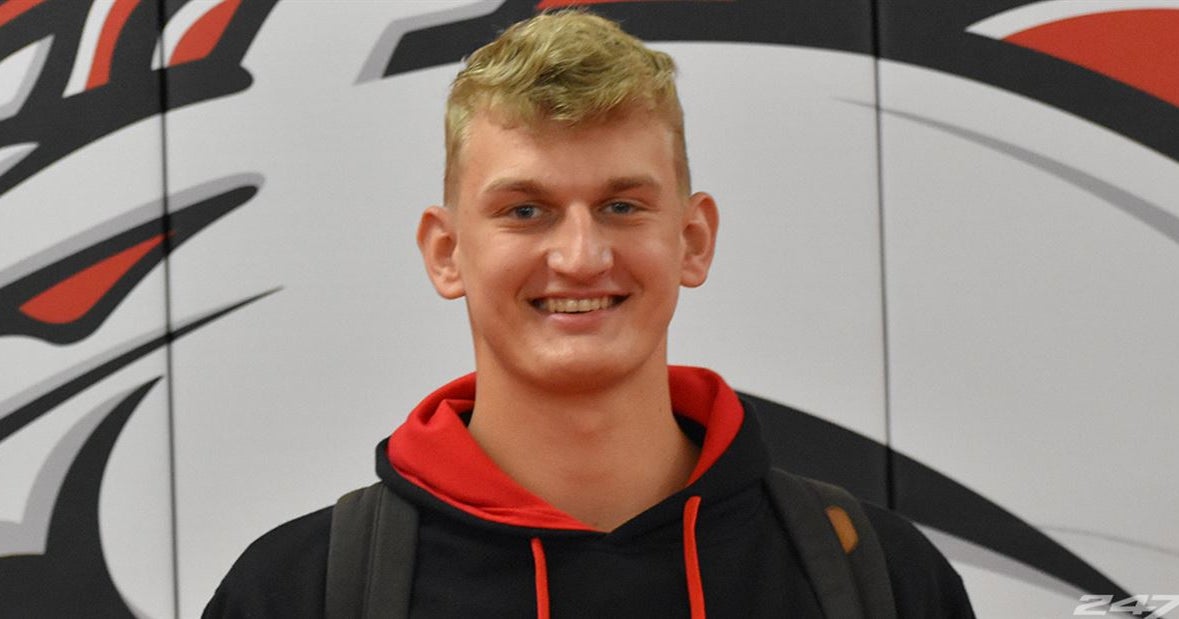 Arizona tight end Tyler Powell still waiting things out